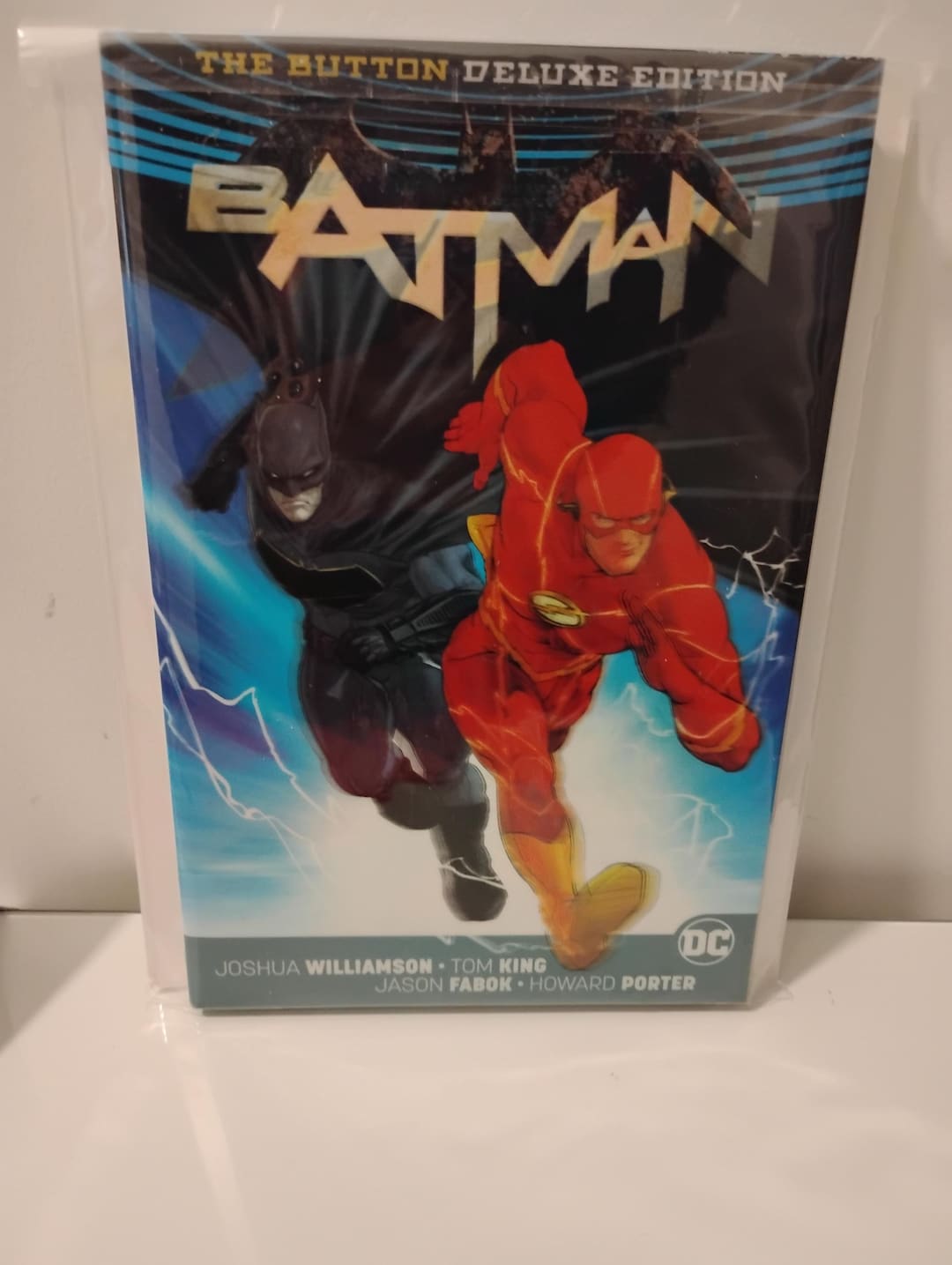 DC COMICS Batman/flash”the Button”deluxe Holo Cover Collector Edition ...