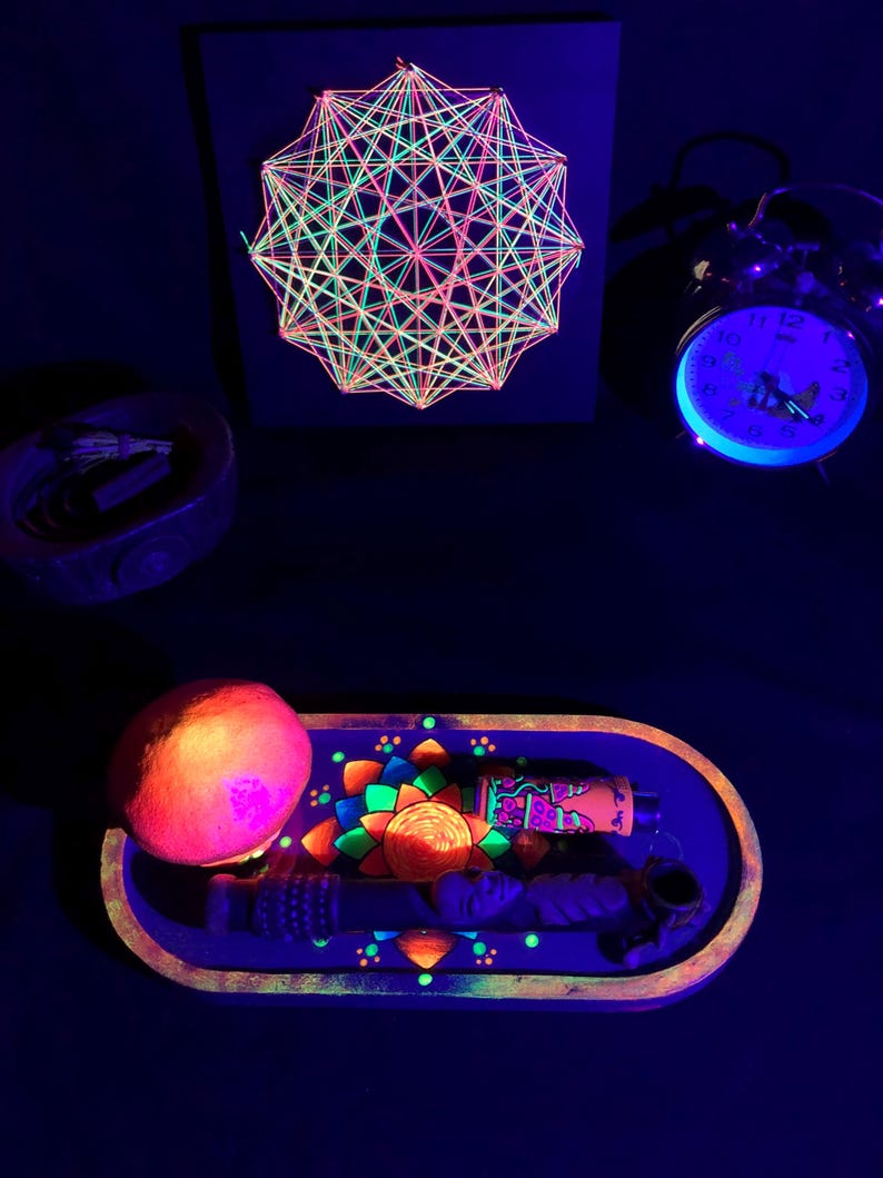 UV Reactive Epoxy Rolling Tray, Handmade Mandala Rolling Tray, Neon ...