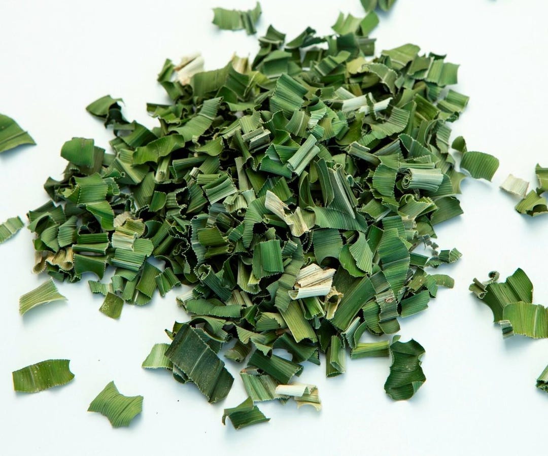 Dried Pandan Leaves for Cooking & Tea | Pandanus Amaryllifolius ...