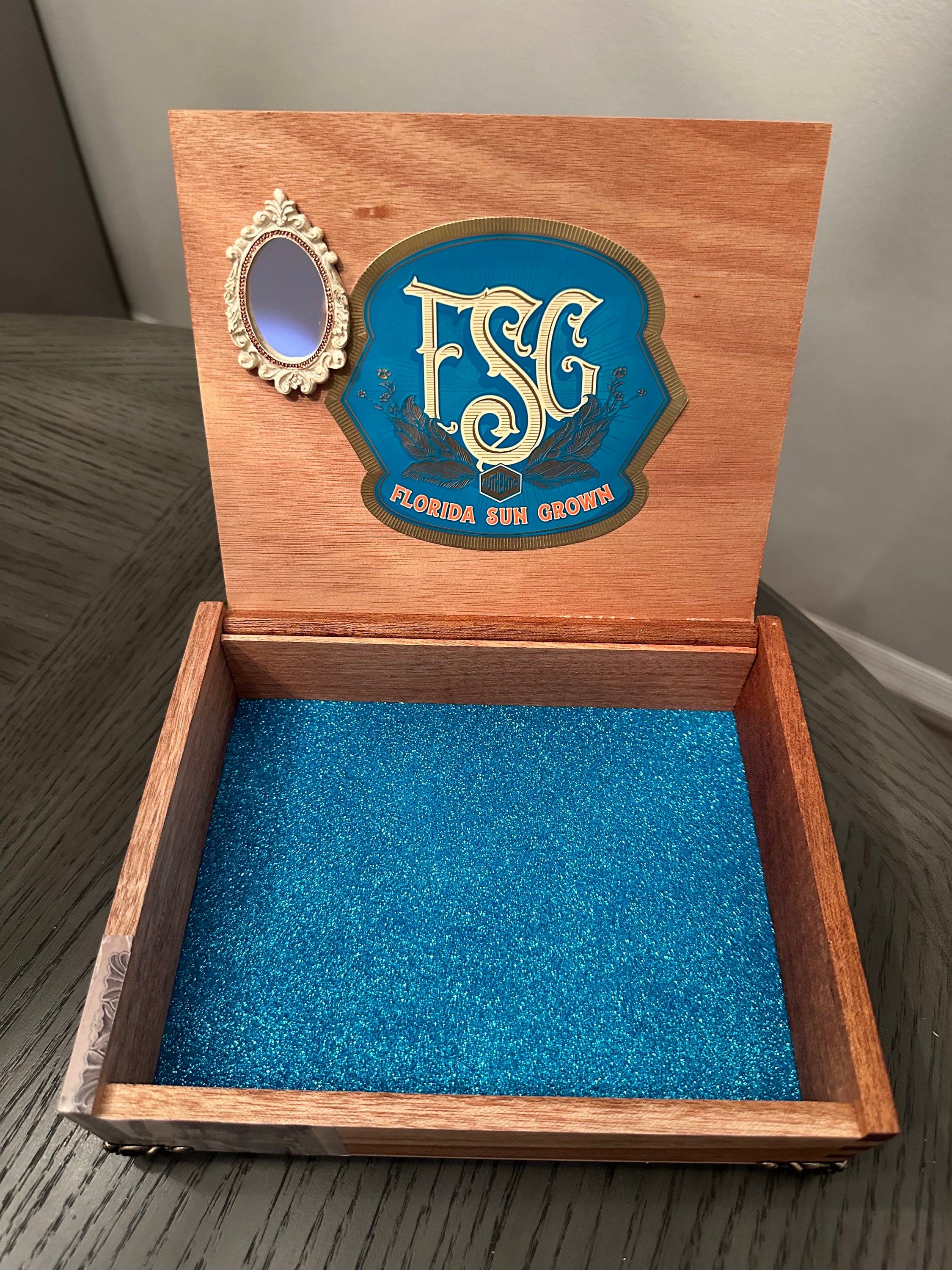 Upcycled Cigar Box Jewelry Box, Glitter Interior & Mirror - Etsy