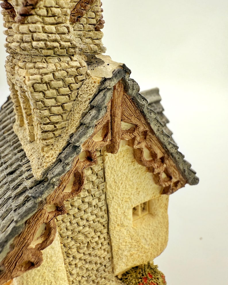 Vintage David Winter Cottage: House of Master Mason, English Village ...