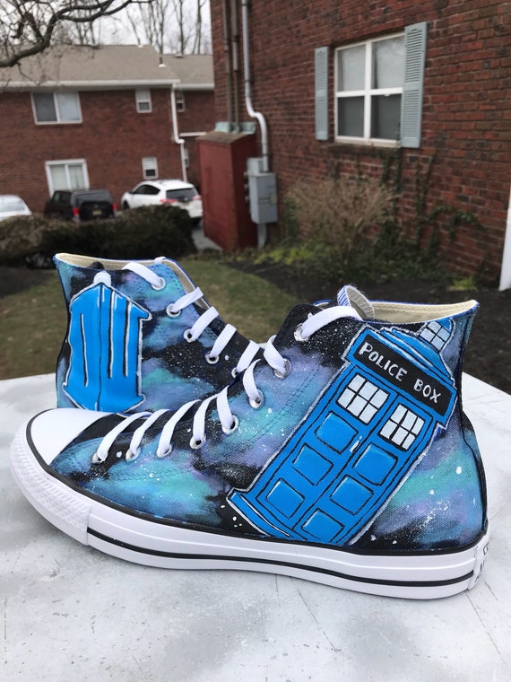Dr.who TARDIS Custom Converse | Etsy