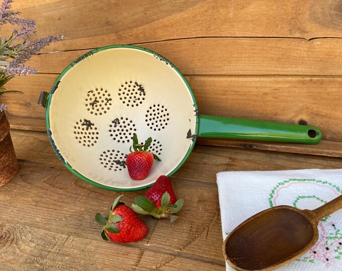 Vintage Cream and Green Enamelware Kitchen Strainer/colander With ...
