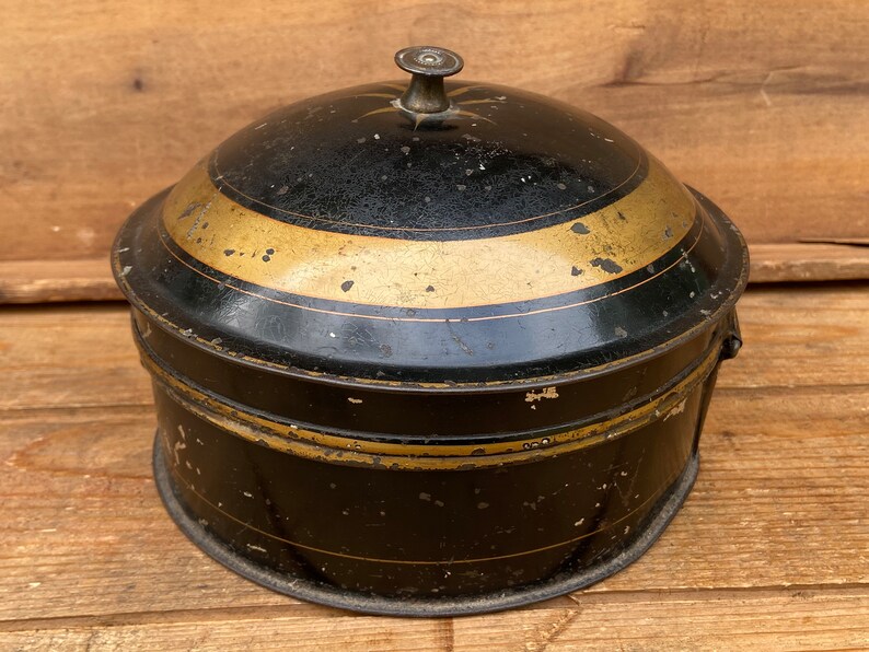 Antique Tin Spice Box With Original Nutmeg Grater and Five Compartments ...