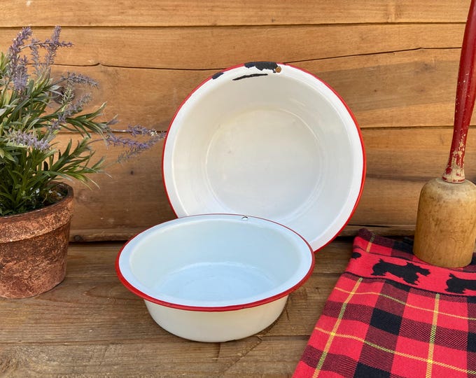 2 Vintage White and Red Enamelware Bowls Small and Medium Sized - Pair ...