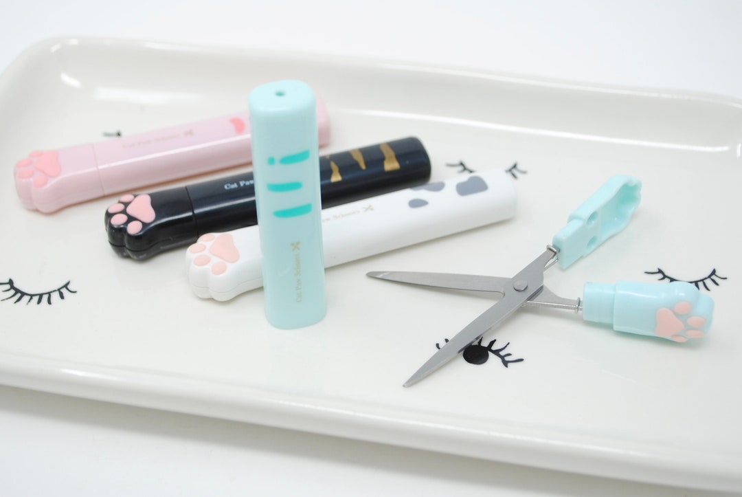 Mini Cat Paw POCKET SCISSORS W/protective Case Crafting Crossstitch ...