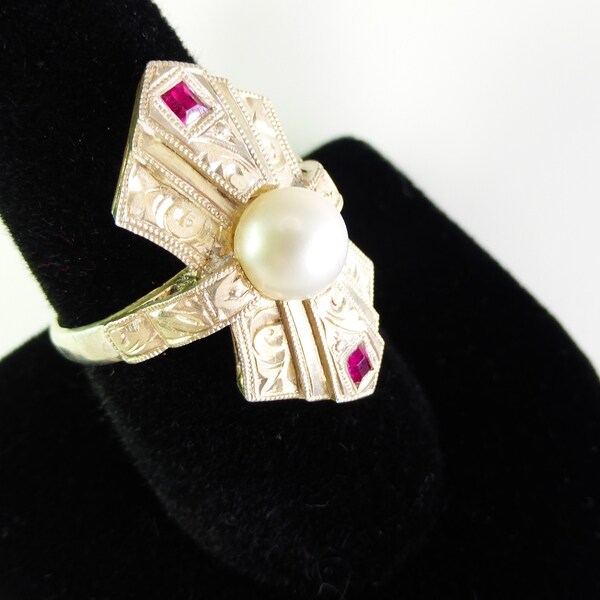 Ruby Pearl Ring - Etsy