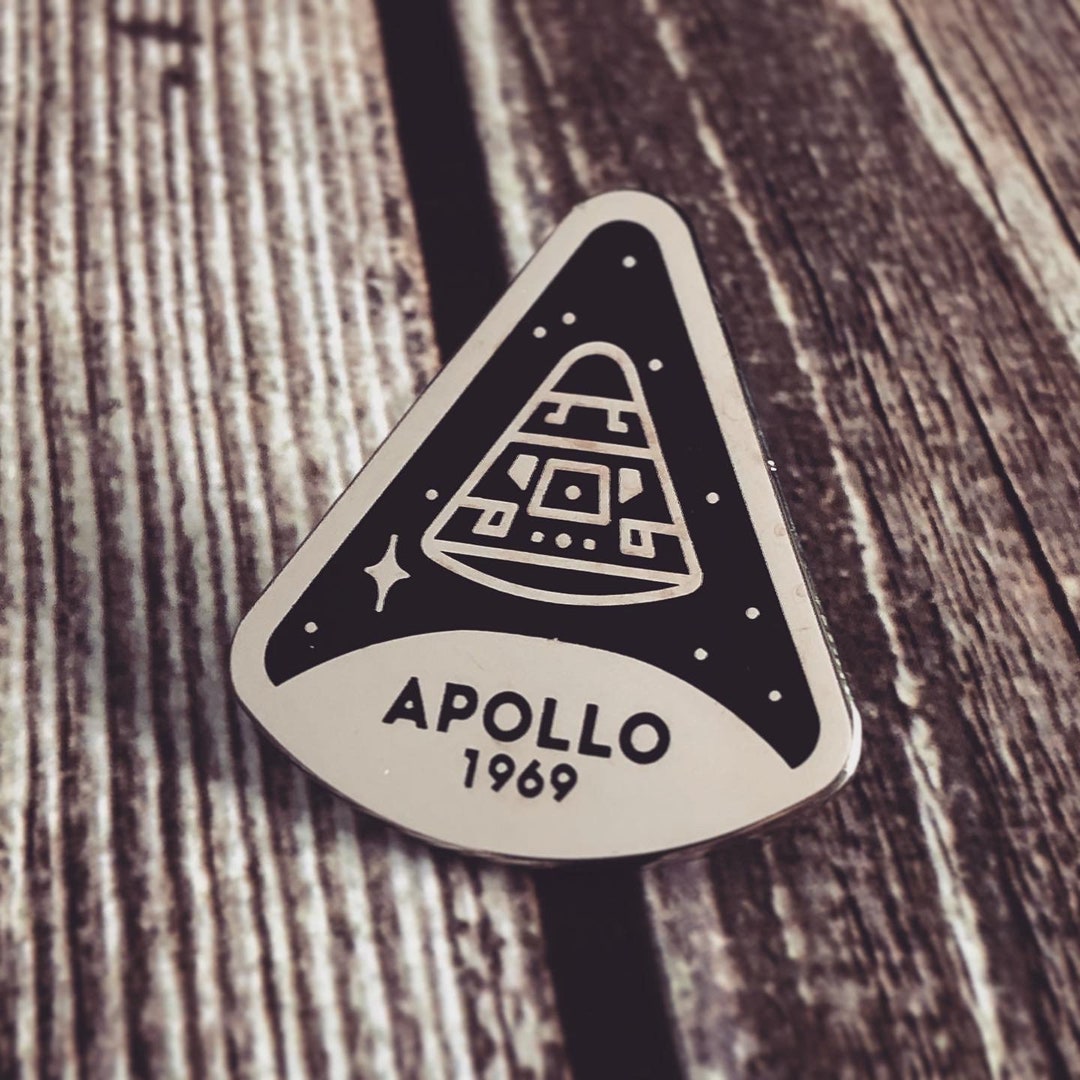NASA Apollo 11 Command Module Enamel Pin - Space Program Art - Cosmic ...
