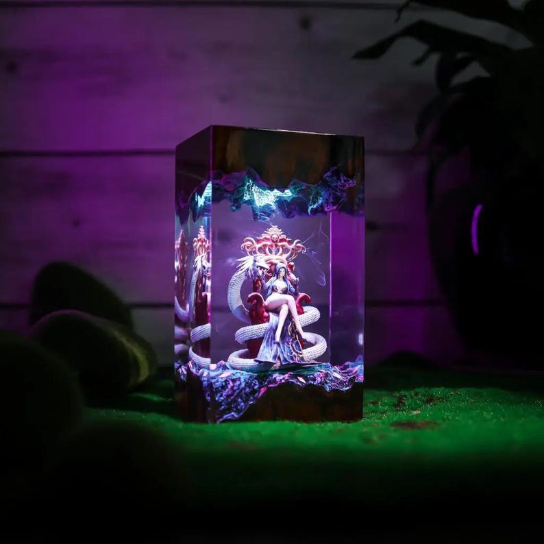 Boa Hancock One Piece Lamp, LED Anime Night Light, Otaku Gift Idea ...