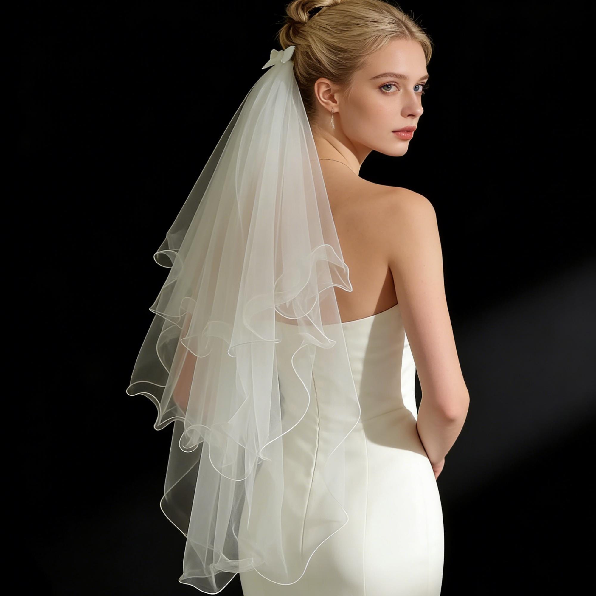 Classic Bow Bridal Veil, Elegant Bow Accent Bridal Veil, Chapel Length ...