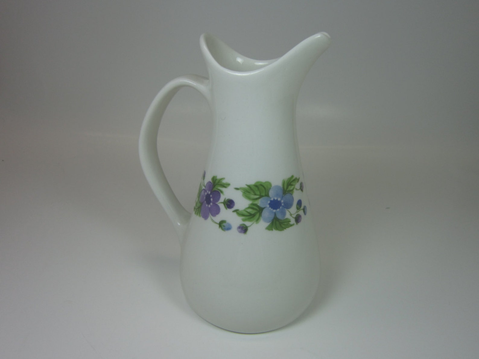 Impromptu Iroquois Pattern Wild Violet Pitcher - Etsy