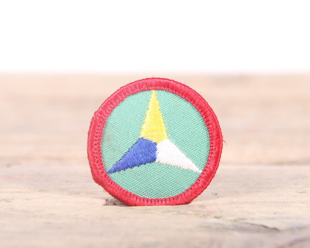 Vintage Girl Scout Patch / 1970's-80's Scout Patch / Red Green Triangle ...