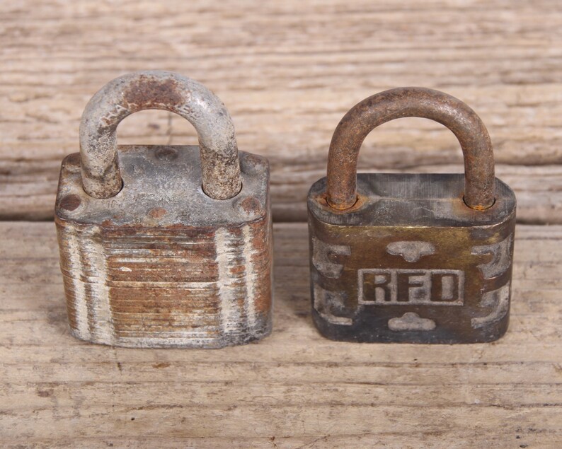 Vintage Locks / Rusted Antique Locks / Old Metal Lock / Small - Etsy