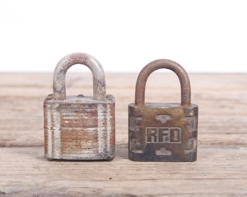 Vintage Locks / Rusted Antique Locks / Old Metal Lock / Small - Etsy