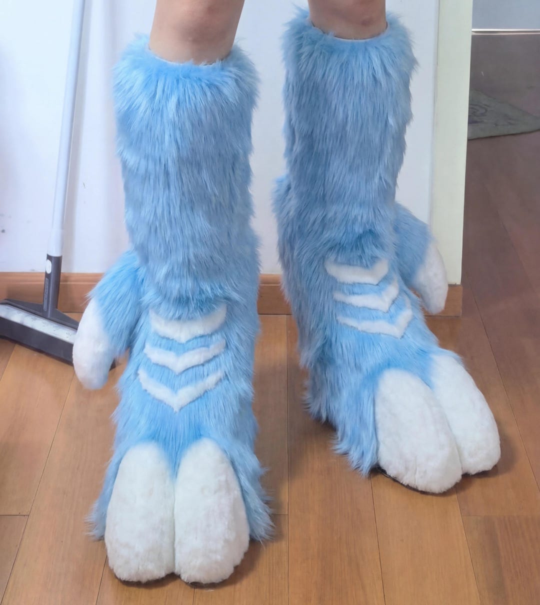 Fantasy Creature Fursuit Digitigrade Feet Premade, Realistic Fursuit ...