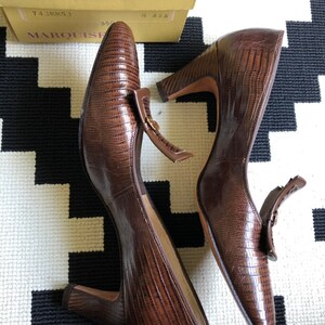 70s Alligator Pilgrim Pumps Heels Shoe Clips Brown 8 AAA Marquis ...