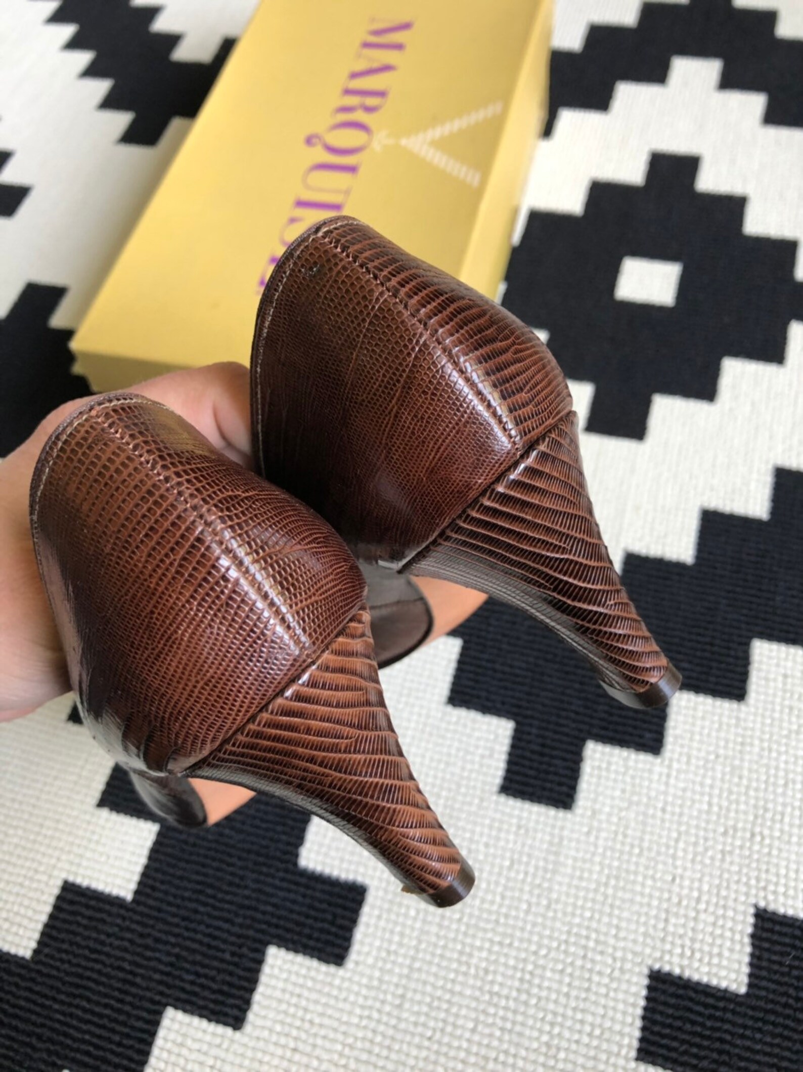 70s Alligator Pilgrim Pumps Heels Shoe Clips Brown 8 AAA Marquis ...