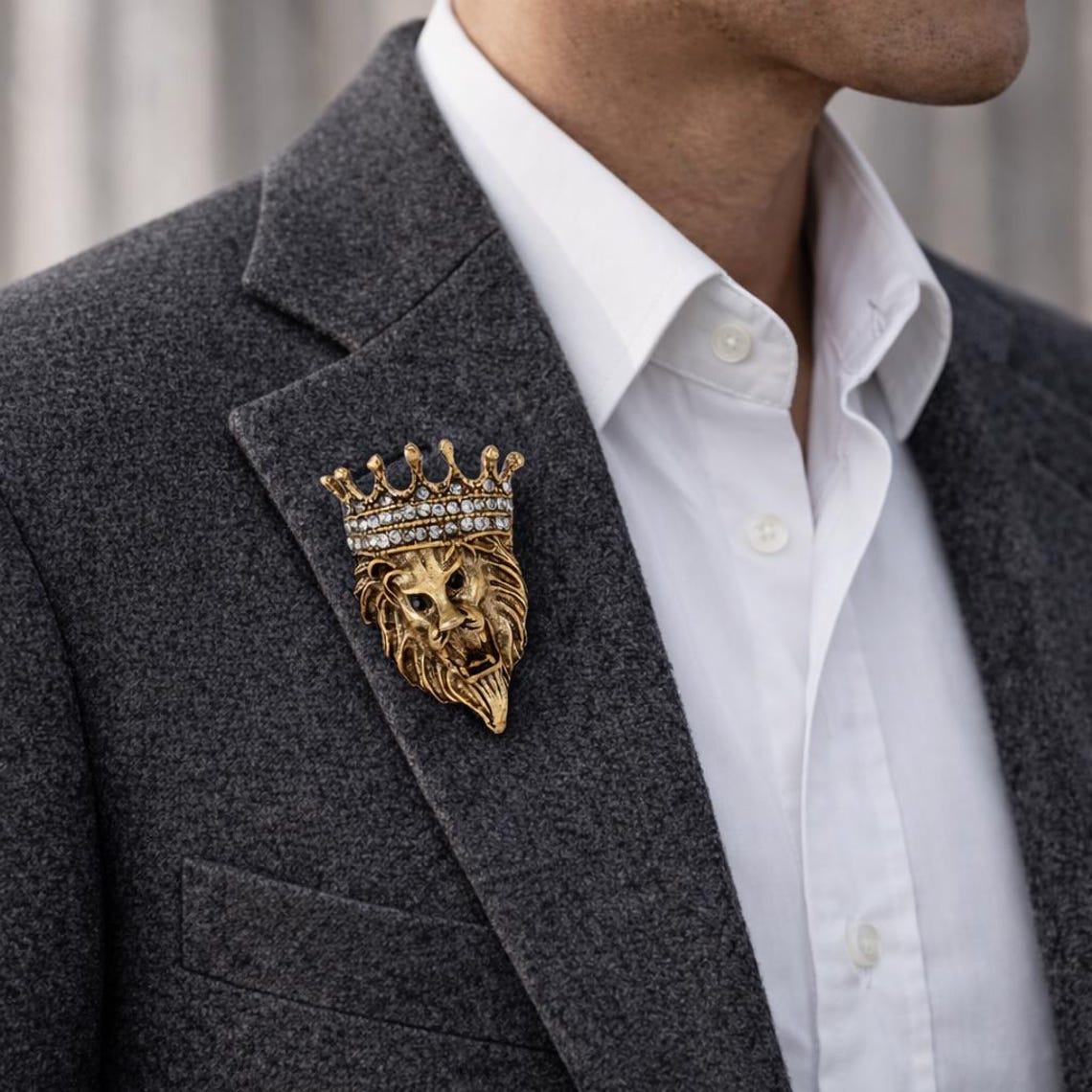 Vintage Lion Lapel Pin for Men – Gold Tone Zinc Alloy Crown Brooch for ...