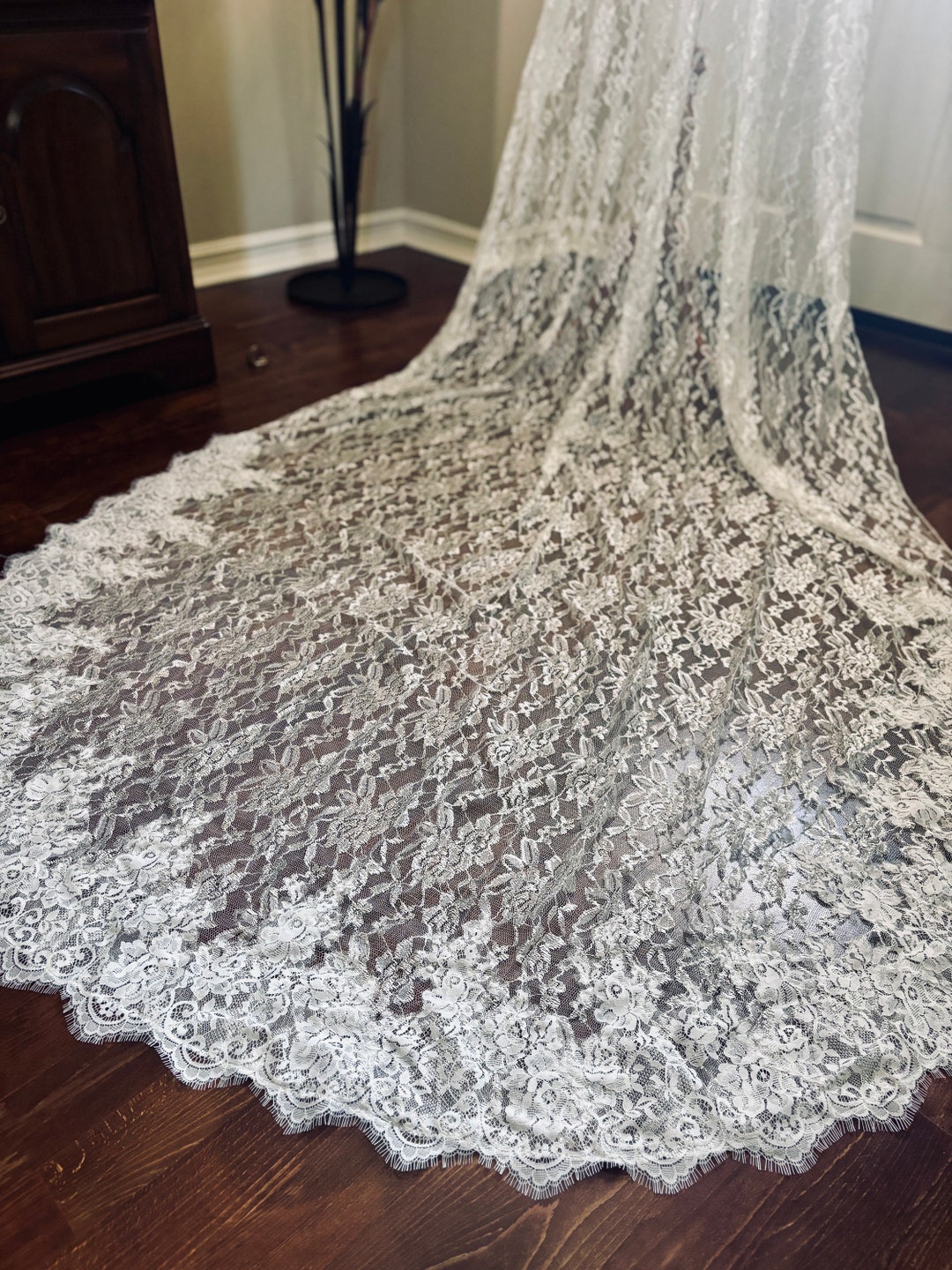 Chapel Length Full French Lace Wedding Veil, Cathedral Veil ...