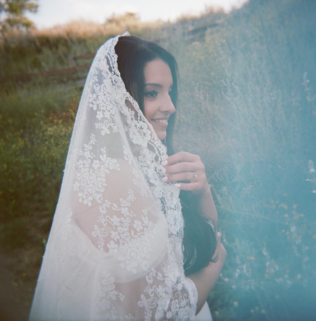 Ivory Lace Ankle Length Mantilla Wedding Veil, Traditional Italian ...