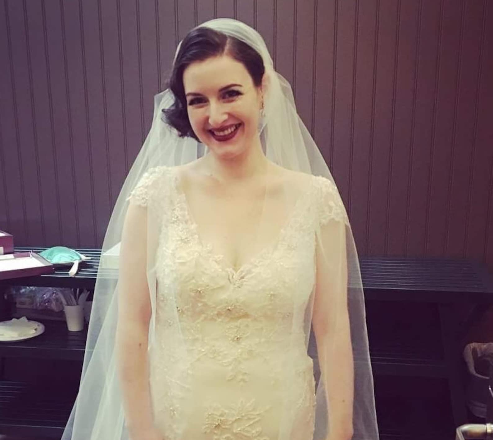Short Elbow Length Ivory Silk Juliet Cap Wedding Veil, Vintage Glam ...