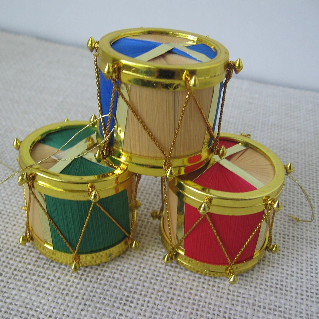 Vintage Thread Wrapped Plastic Drum Ornaments in a Set of 3, Green Red ...