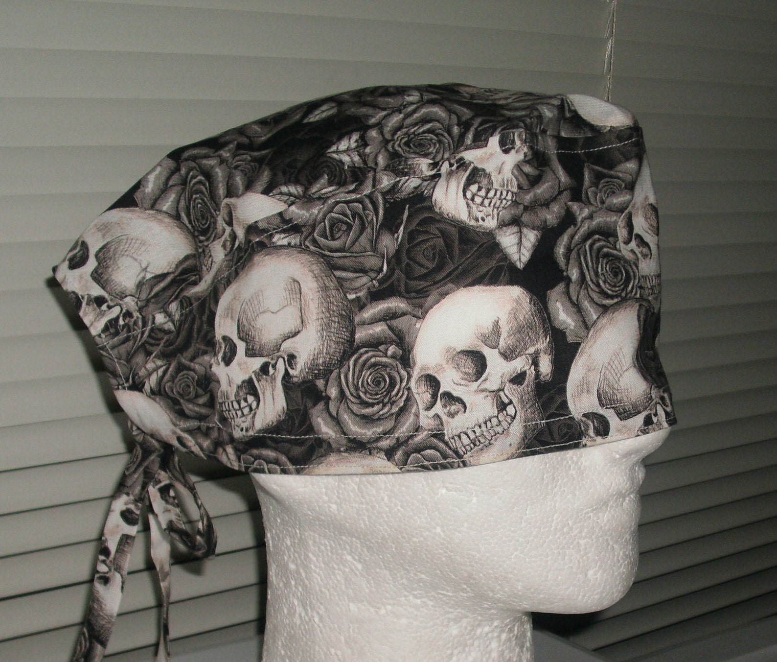 Skulls and Roses Scrub Cap, Surgical Cap, Chemo Cap, Headwear - Etsy