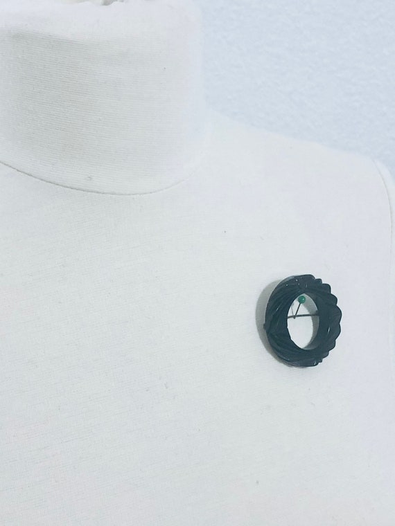 Carved Bakelite Pin Black 1930s - Gem