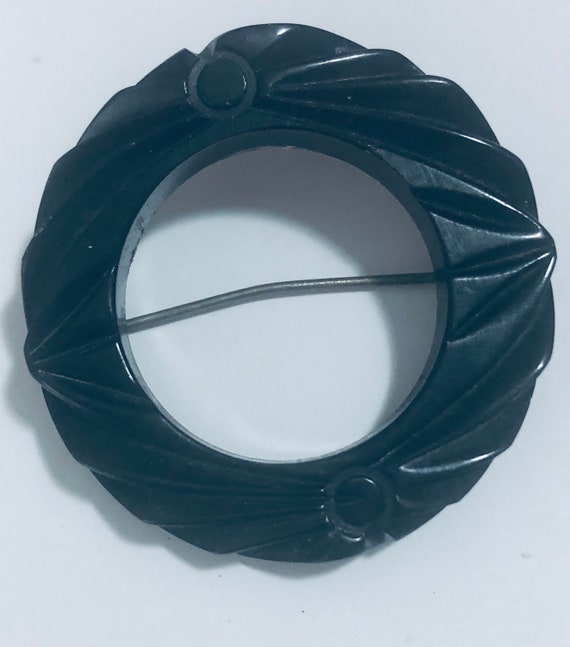 Carved Bakelite Pin Black 1930s - Gem