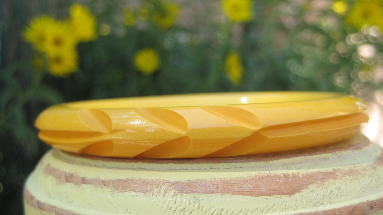 CARVED Rich YELLOW Bakelite Bangle - Etsy