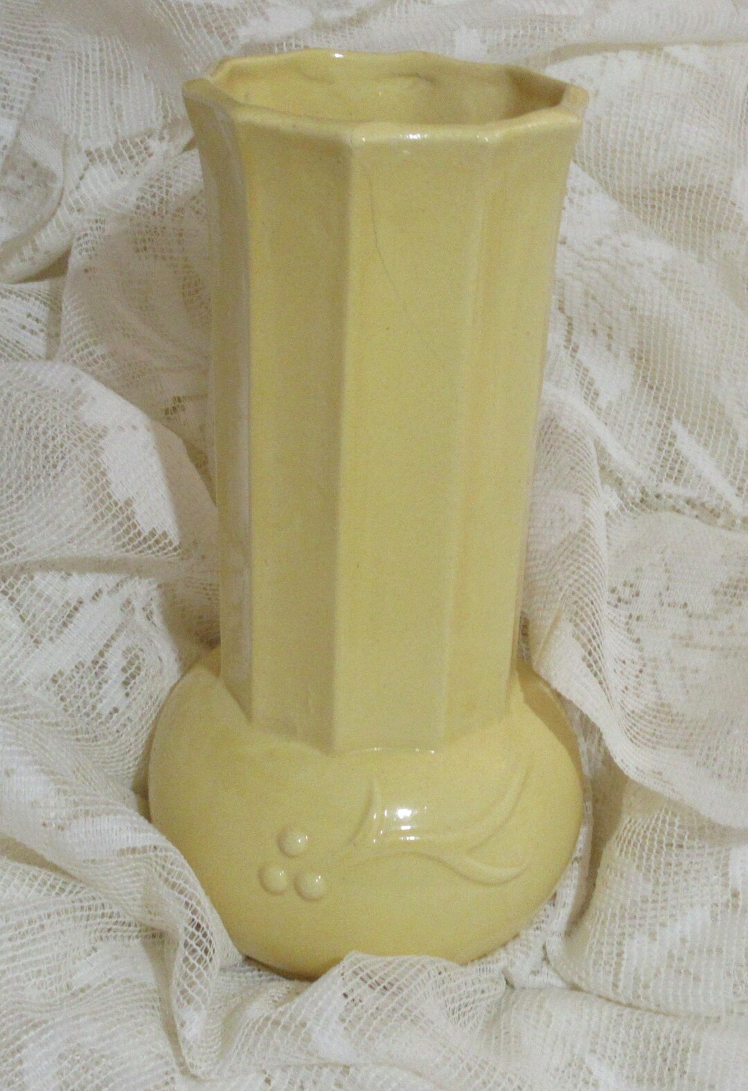 Soft Yellow Flower Vase ~ Vintage ~ 7 1/2"tall X 4" Wide X 7 1/2" Deep ...