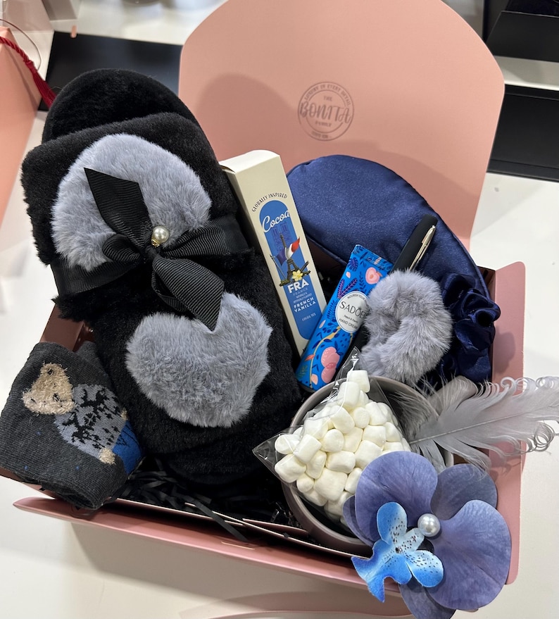 Paris Gift Box – Luxury & Cozy Present - Etsy