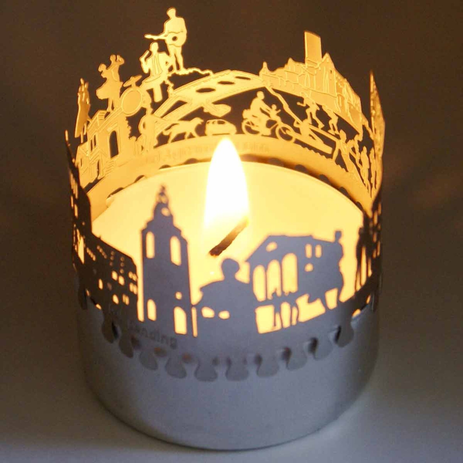 Gießen Skyline Shadow Play - Candle Attachment for Mesmerizing ...
