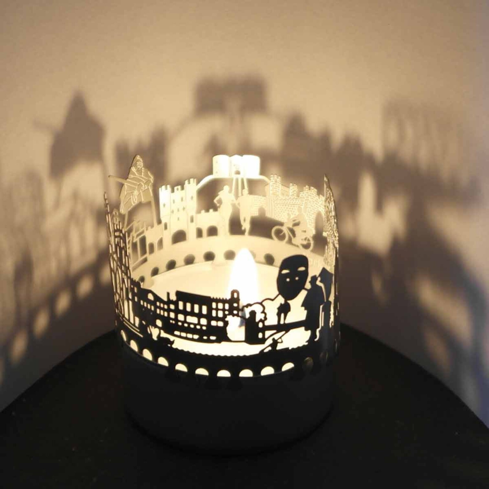 York Skyline Shadow Play - Beautiful Candle Attachment With Iconic ...