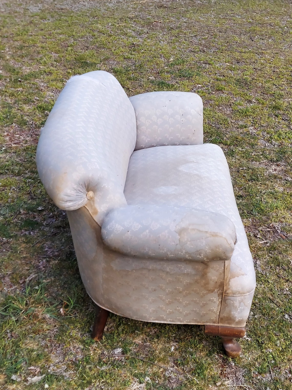 Elegant 1920s Scroll Arm Queen Anne Sofa Frame for Resto Reupholster ...