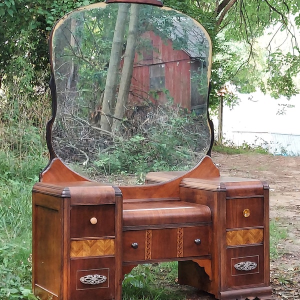 Waterfall Vanity - Etsy