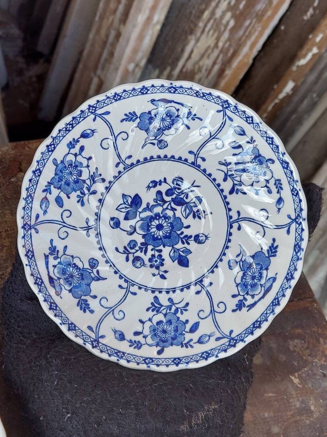 Indies Pattern Johnson Brothers Tea Cups and Saucers - Etsy