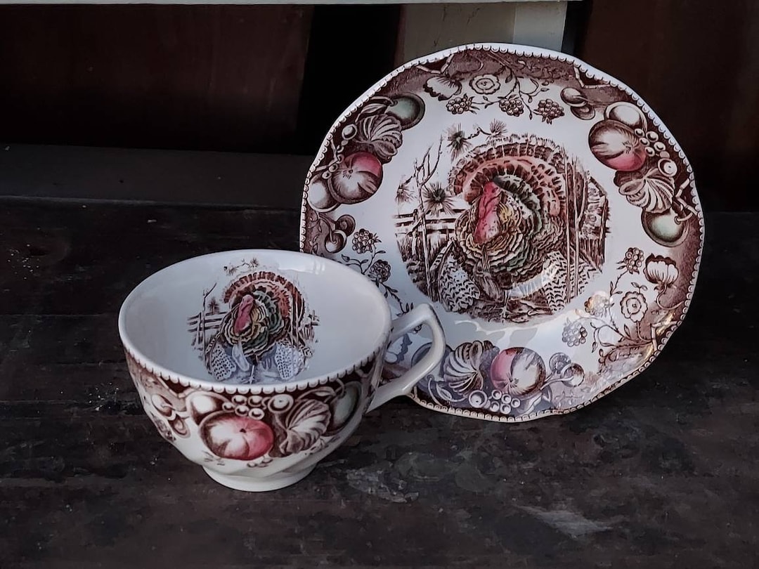 His Majesty Pattern Turkey Johnson Brothers Tea Cups and Saucers - Etsy