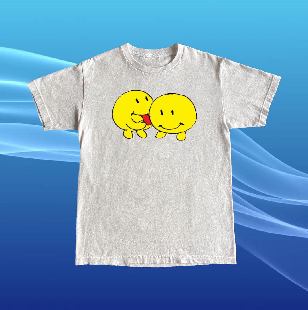 Epic Smiley Face Licking Friend T-shirt – Wholesome Cute Cartoon ...