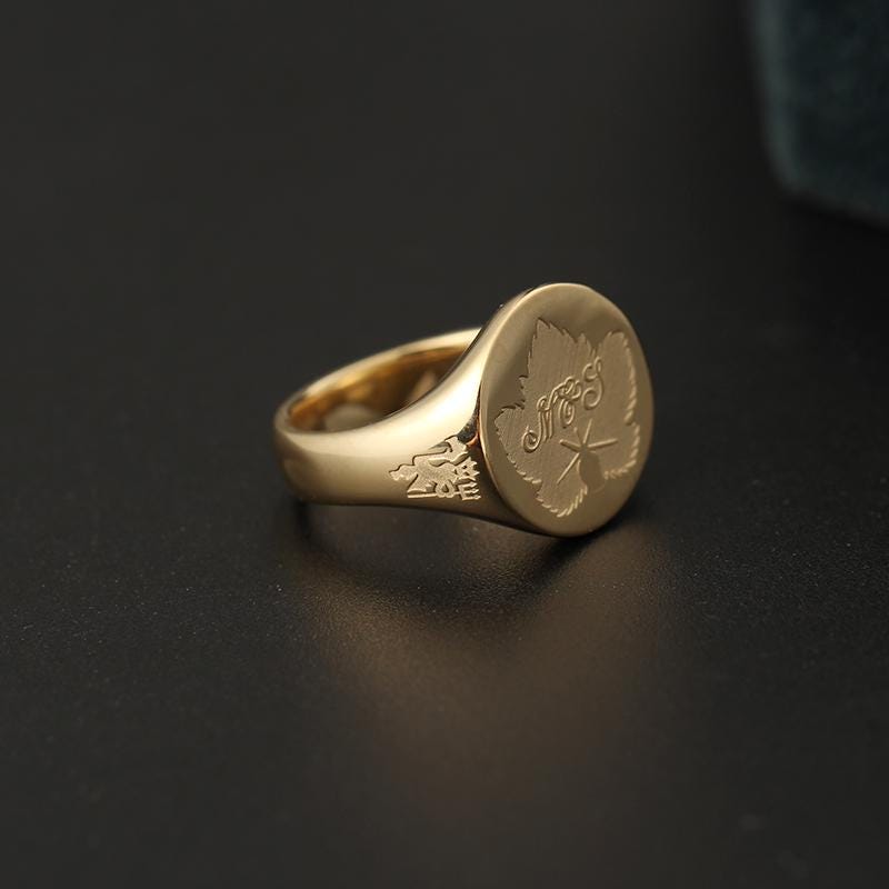 10K Gold Maple Leaf Crest Signet Ring, Custom Heraldry Emblem - Etsy