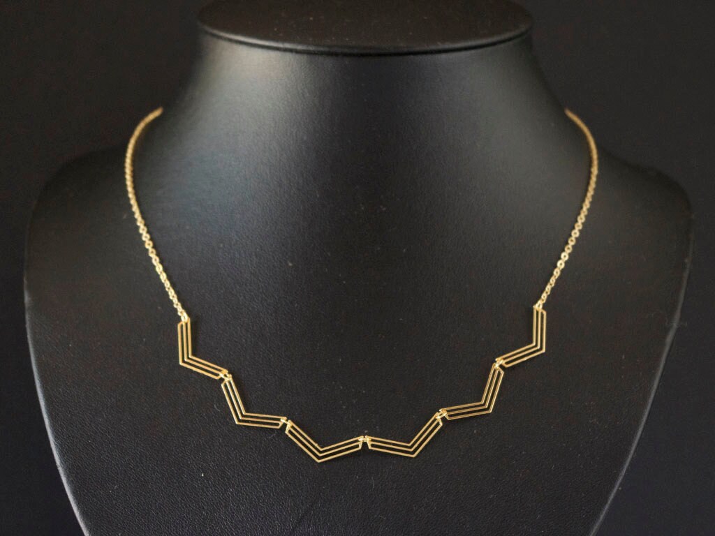 Collier Chevrons doré à l'or fin | Etsy