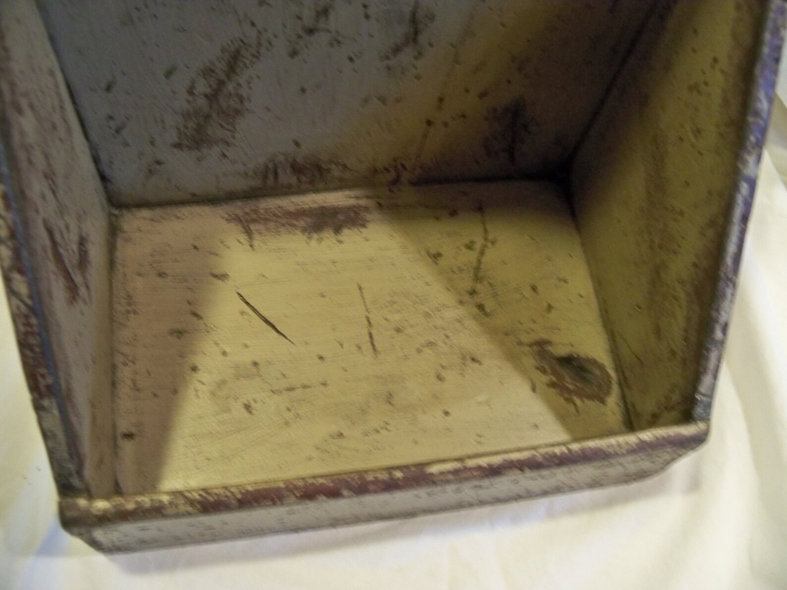 Manchester Shelf Shaker Designed - Etsy