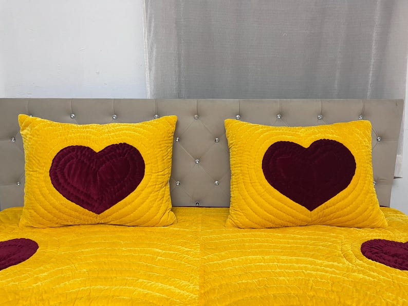 Velvet Heart Quilted Blanket, Hand-stitched Cozy Throw, Love Theme Home ...