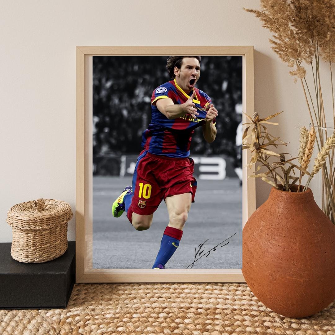 Lionel Messi Signed Football Poster Legendary GOAT Soccer Wall Art ...