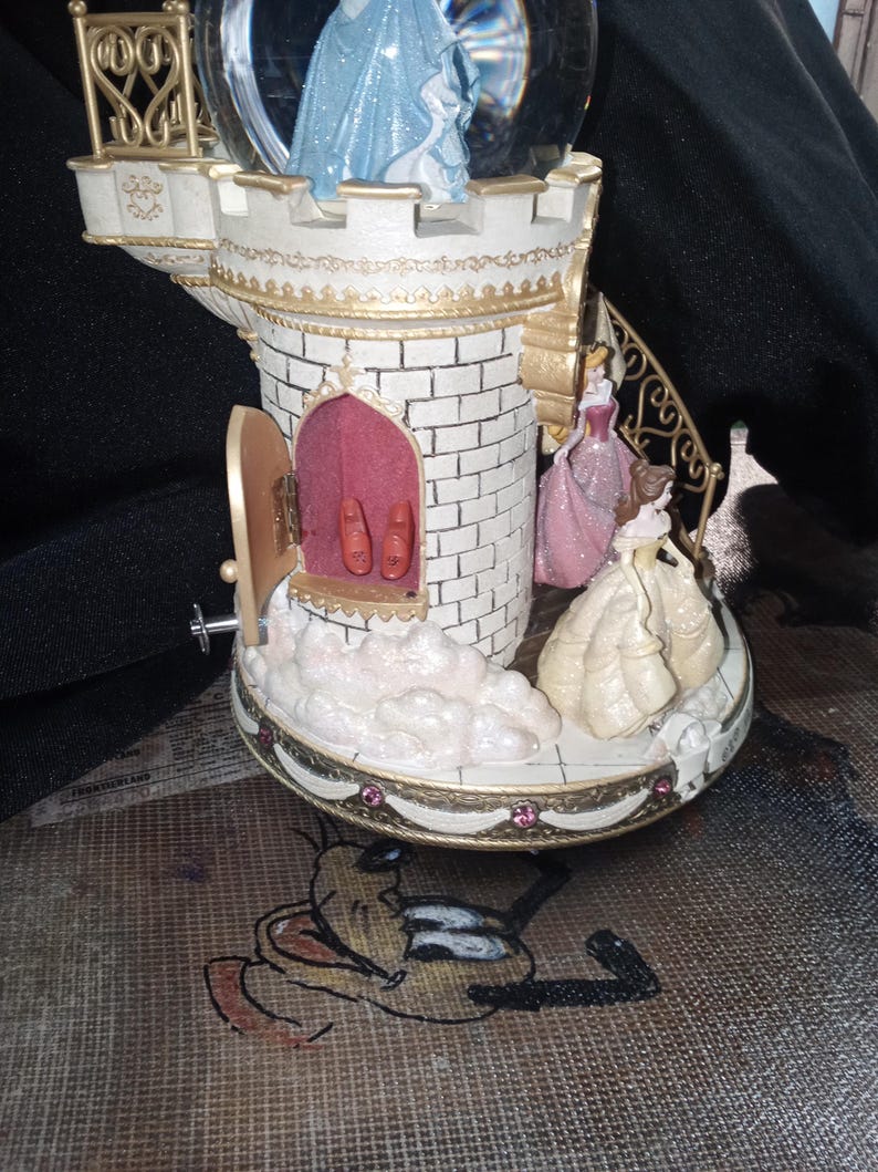 The DISNEY Princesses Globe ~ Wind Music. - Etsy