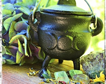 5 Cast Iron Cauldron W/ Lid Triple Moon Wiccan Pagan Spells Herbs ...