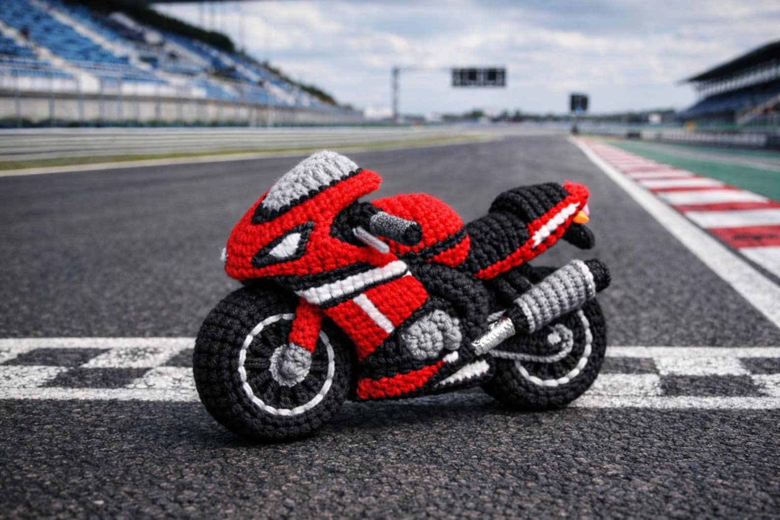 Motorcycle Amigurumi Pattern – Racing Sport Bike Crochet PDF Tutorial ...