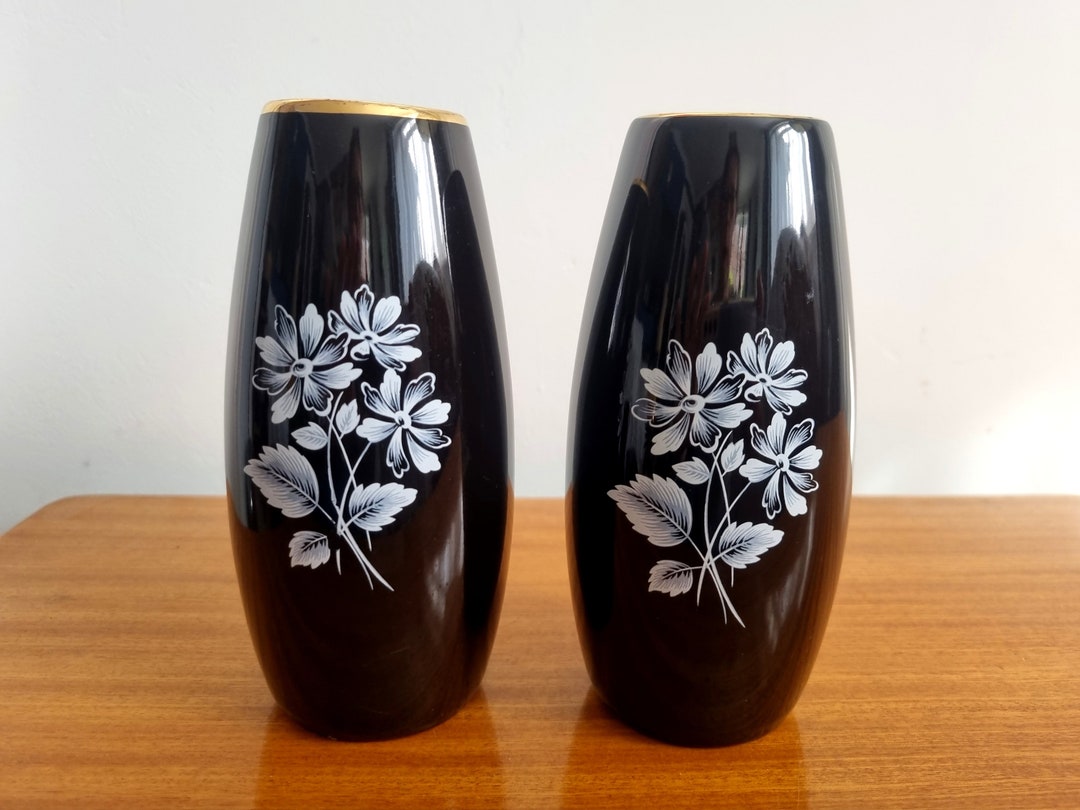 Pair of Black, White and Gold Wade Vases - Etsy