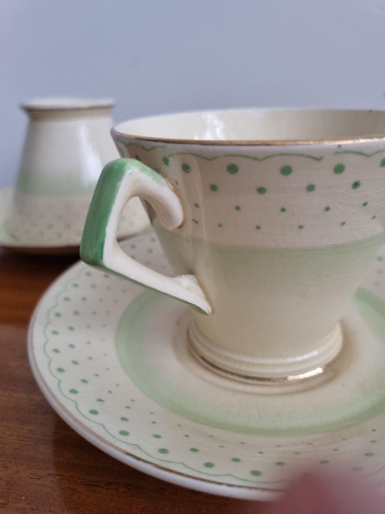 Set of Four Crown Devon Tea Cups and Saucers - Etsy