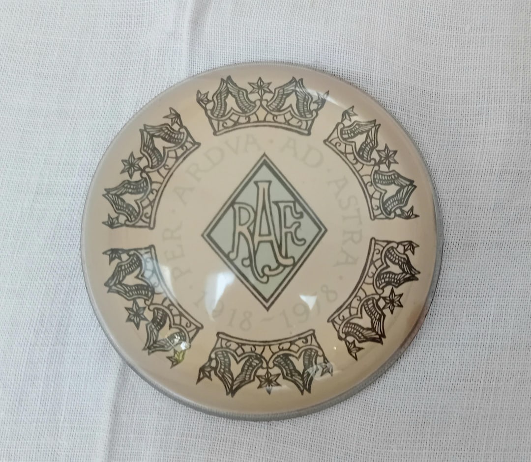 RAF Glass Paperweight, per Ardua Ad Astra, Commemorative Glassware ...